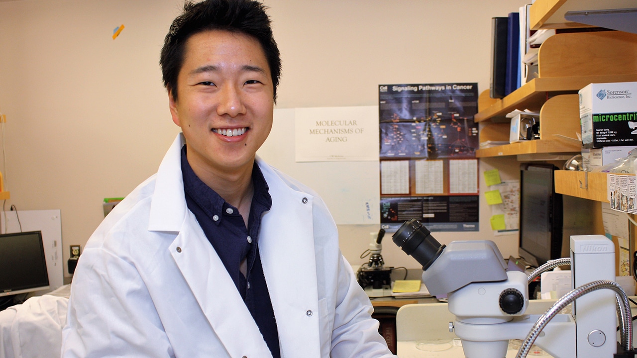 Jonathan An Receives ADA Foundation Dentsply Sirona Research Award